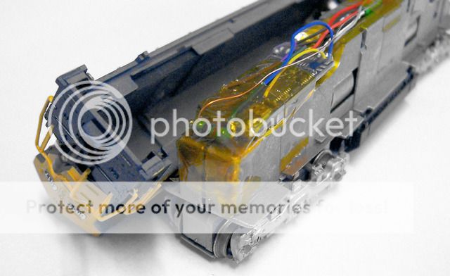 Kato N Scale C30-7 Sound Install - DCC / Electronics - TheRailwire