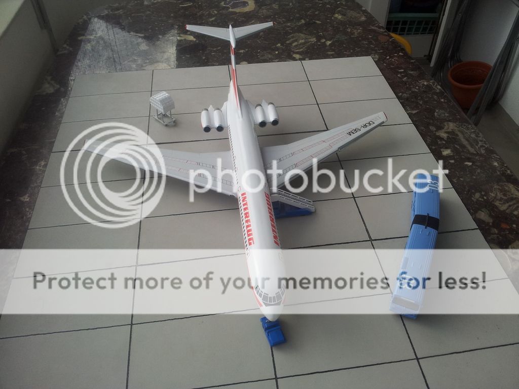 Ilyushin IL-62 Interflug with modifications 1/100 VEB Plasticart ...